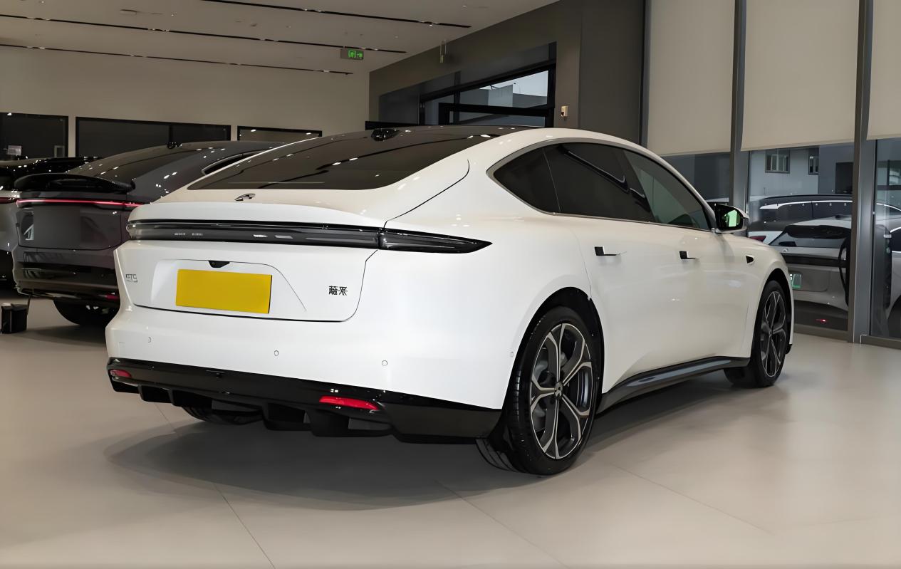 原地踏步还是真有料？新款蔚来ET5上市，售价29.8万起-车市号