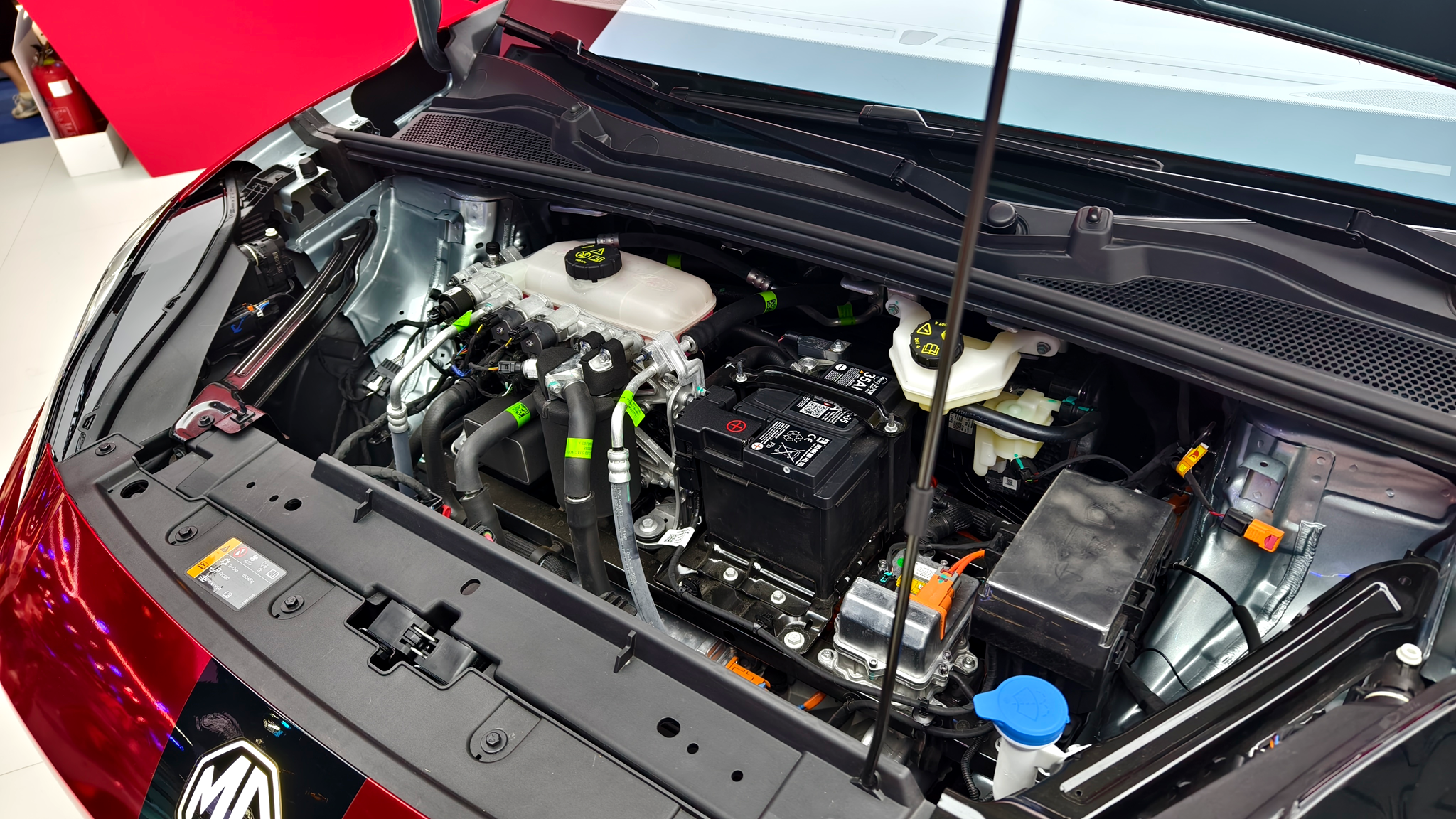 6.58万起步，全新MG4半固态电池版杀入十万内-爱卡汽车爱咖号