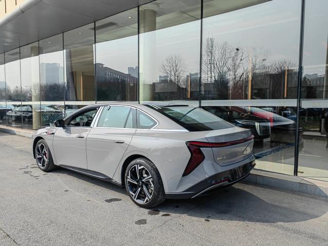 续航达到820KM!一汽红旗EH7上市，22.98万元起售-车市号