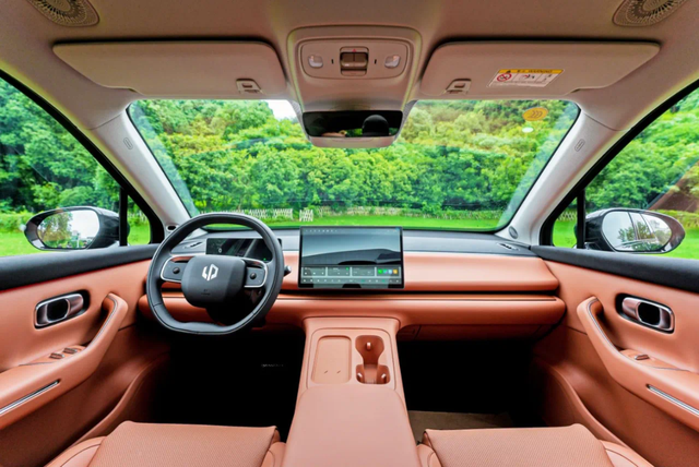 顶配只要18.58万，大六座+800V快充，零跑C16值不值得买？-车市号