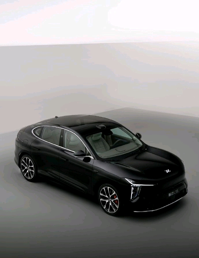 20万出头！新一代智己LS6：超值增程新选择-车市号